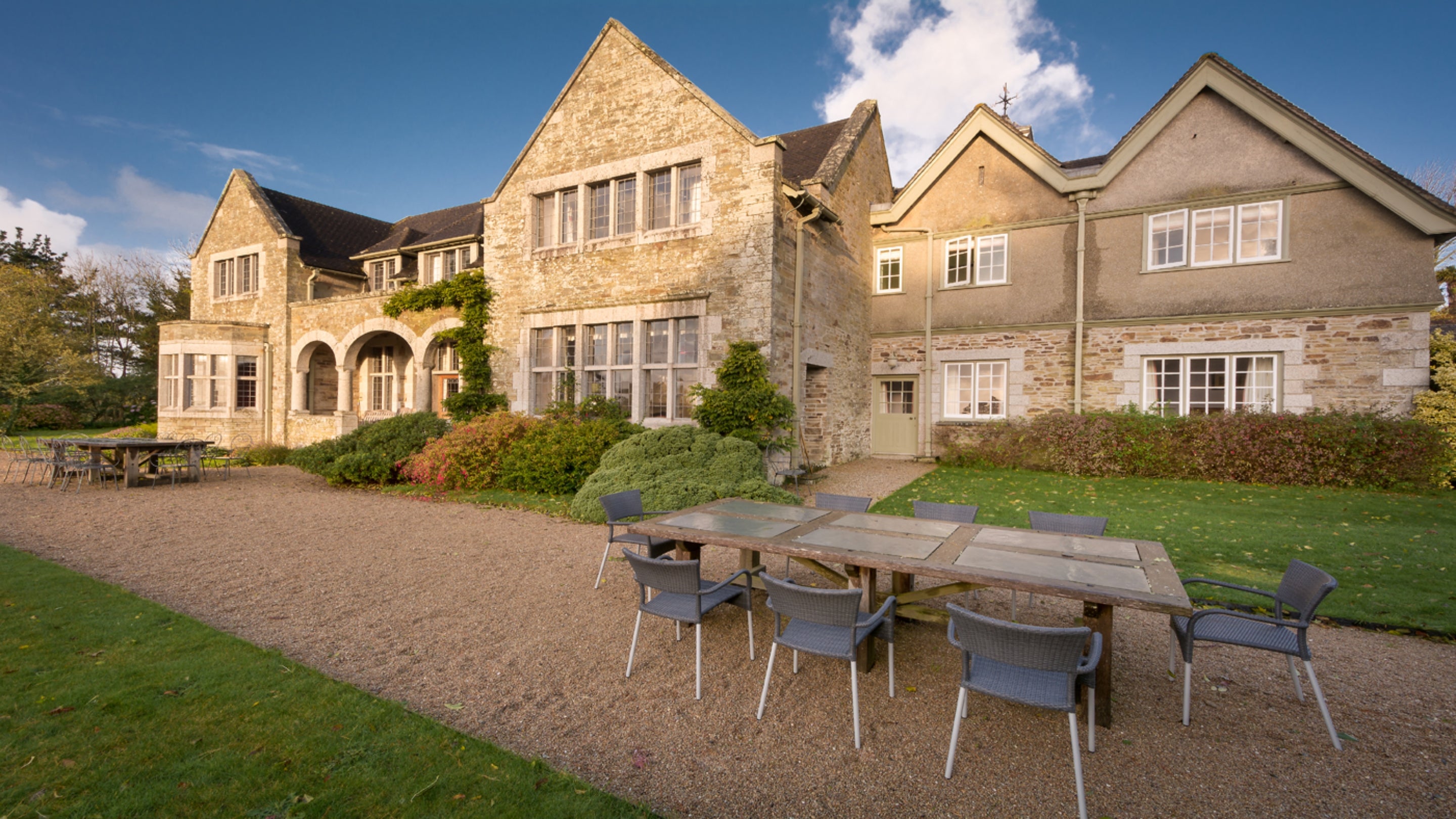 Holidays in Cornwall | Find a place to stay | National Trust