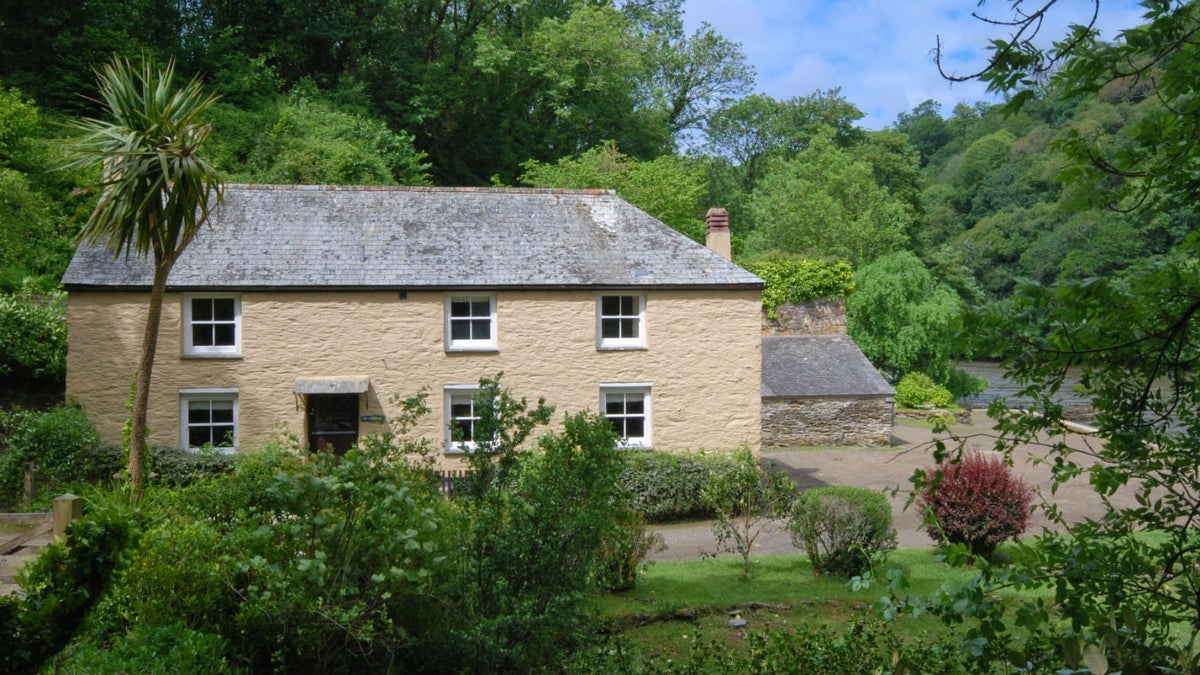 Pont Pill Farm House Cornwall | National Trust