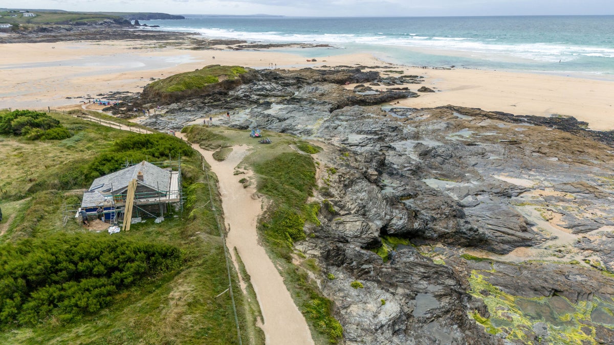 Tom Parsons' Hut Cornwall | National Trust