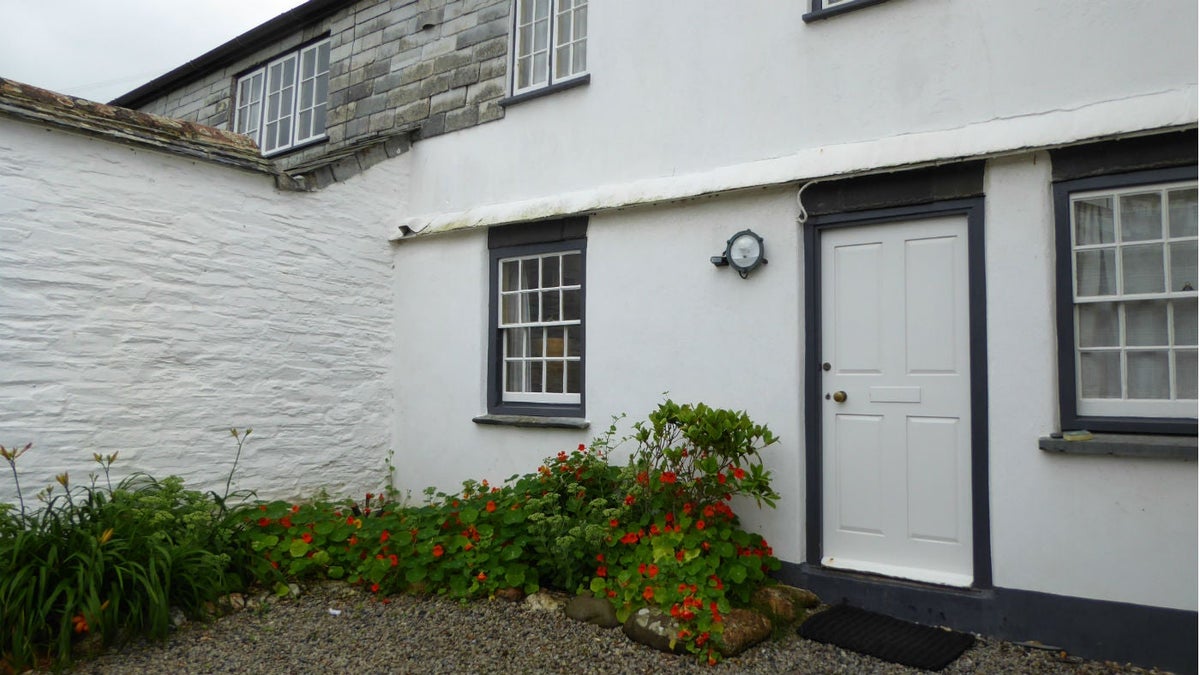 The White Cottage Cornwall | National Trust