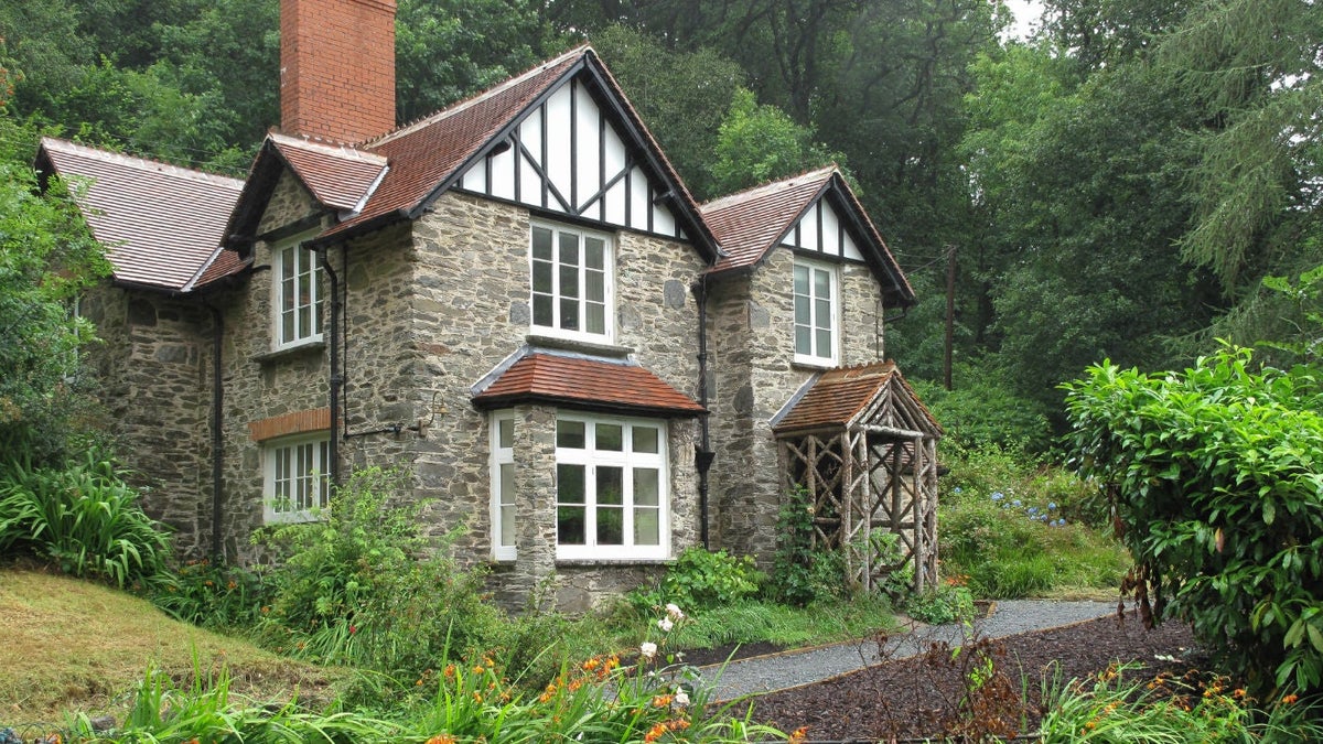 Combe Park Lodge Devon | National Trust