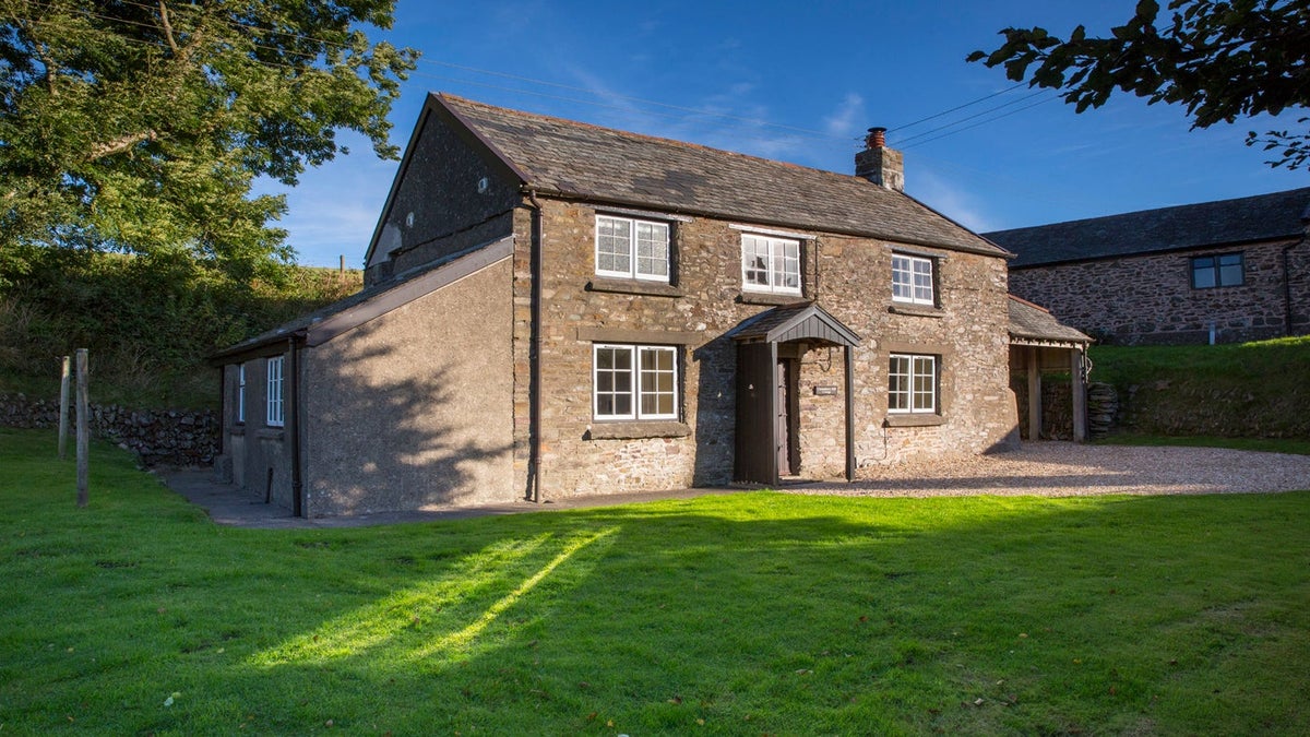Countisbury Hill Cottage Devon | National Trust