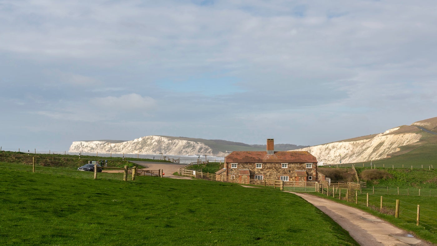 Surfing holidays on the Isle of Wight | National Trust