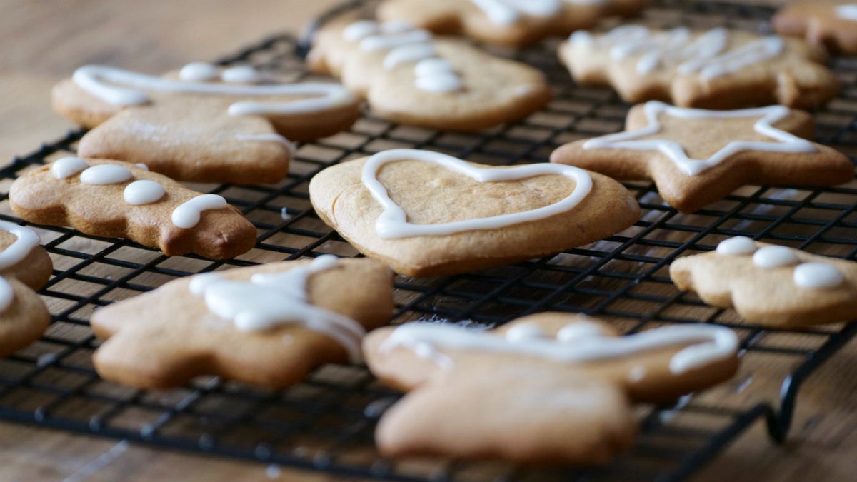 Gingerbread biscuits | Recipes | National Trust