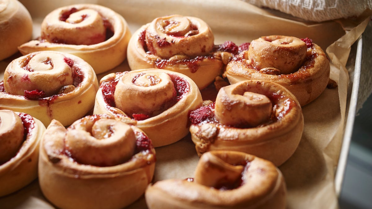 White chocolate & raspberry buns | Recipes | National Trust