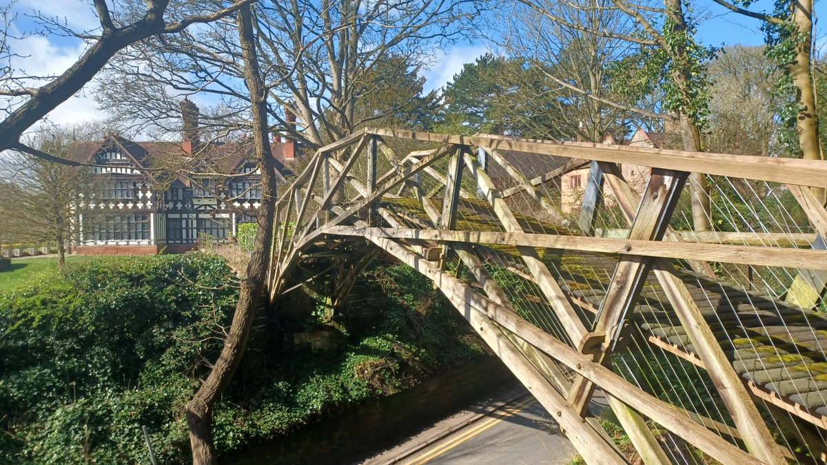 Mathematical Bridge| Wightwick Manor | National Trust