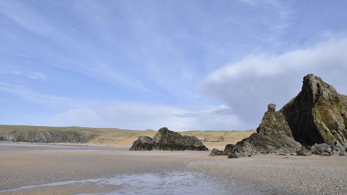 Holywell beach walk │ Cornwall | National Trust