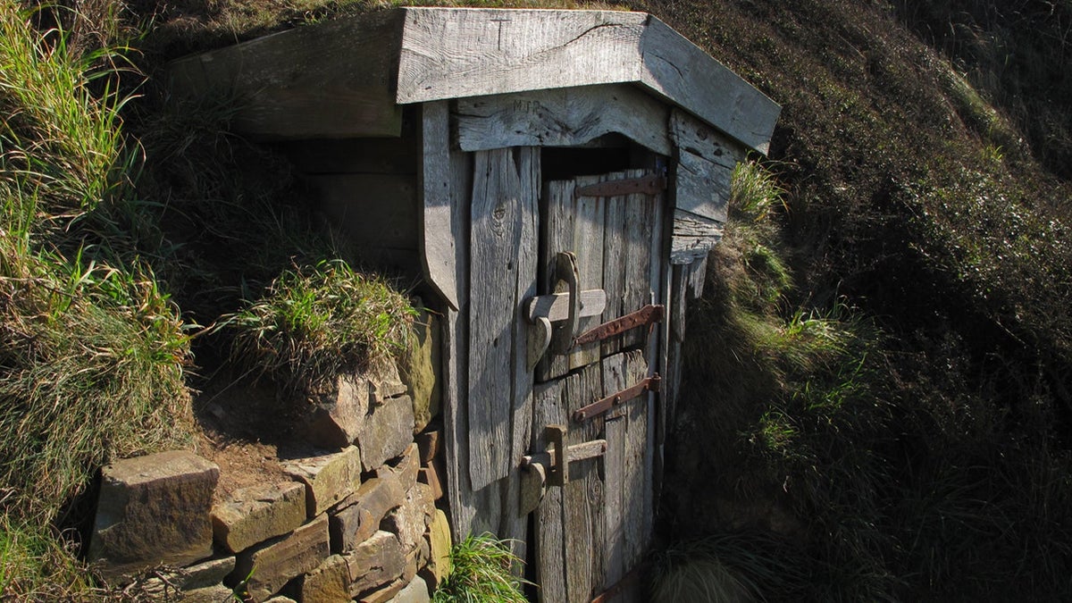 Hawker's Hut walk | Cornwall | National Trust