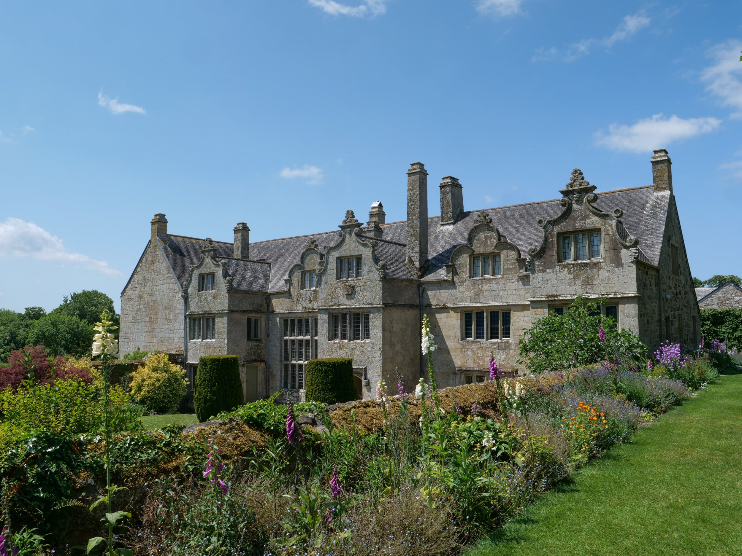Visiting Trerice's garden | Cornwall | National Trust
