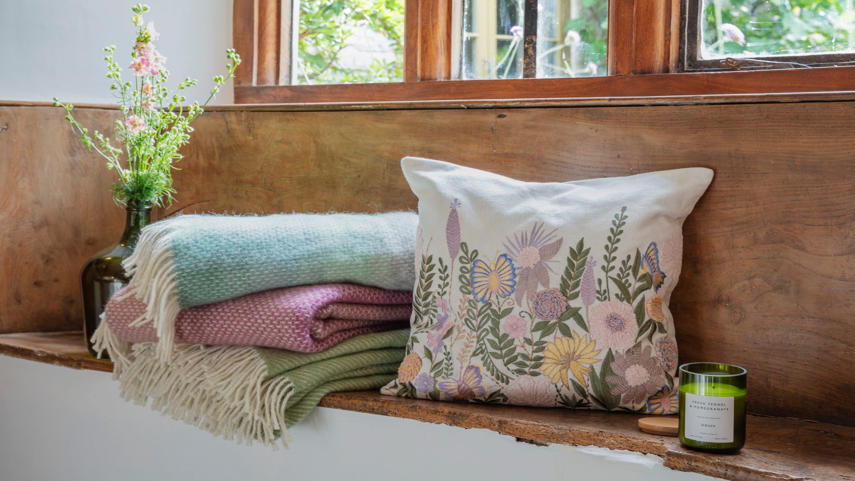 Eating and shopping at Corfe Castle | National Trust