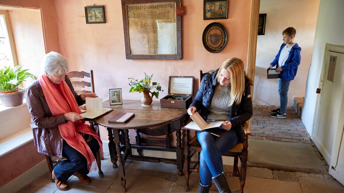 Explore the homes of famous people | Visit | National Trust