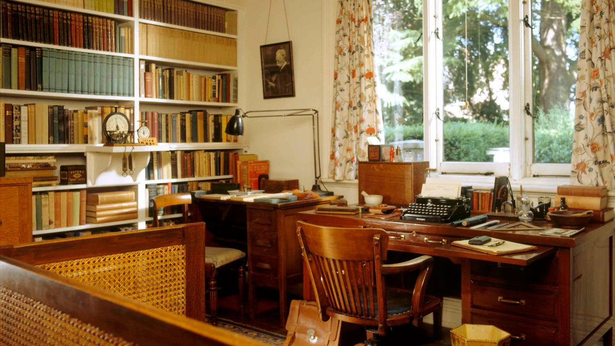 Visiting the house at Shaw’s Corner │ Herts | National Trust