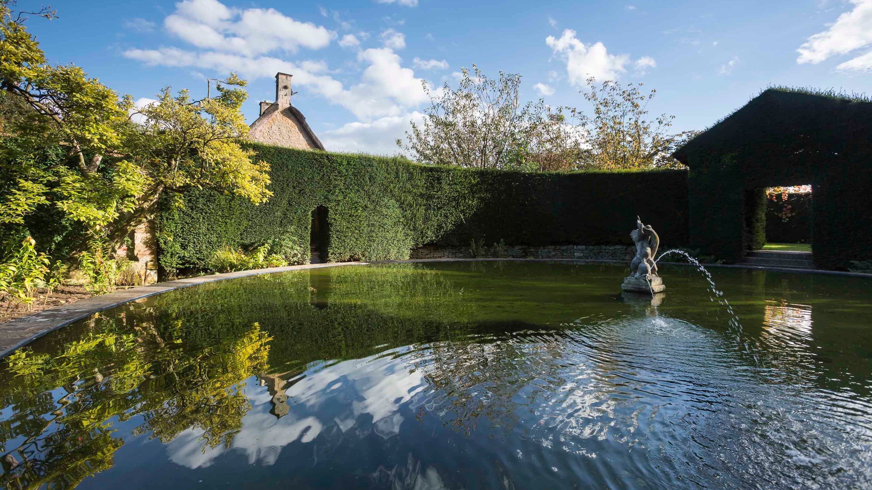 Visiting the garden at Hidcote | Glos | National Trust