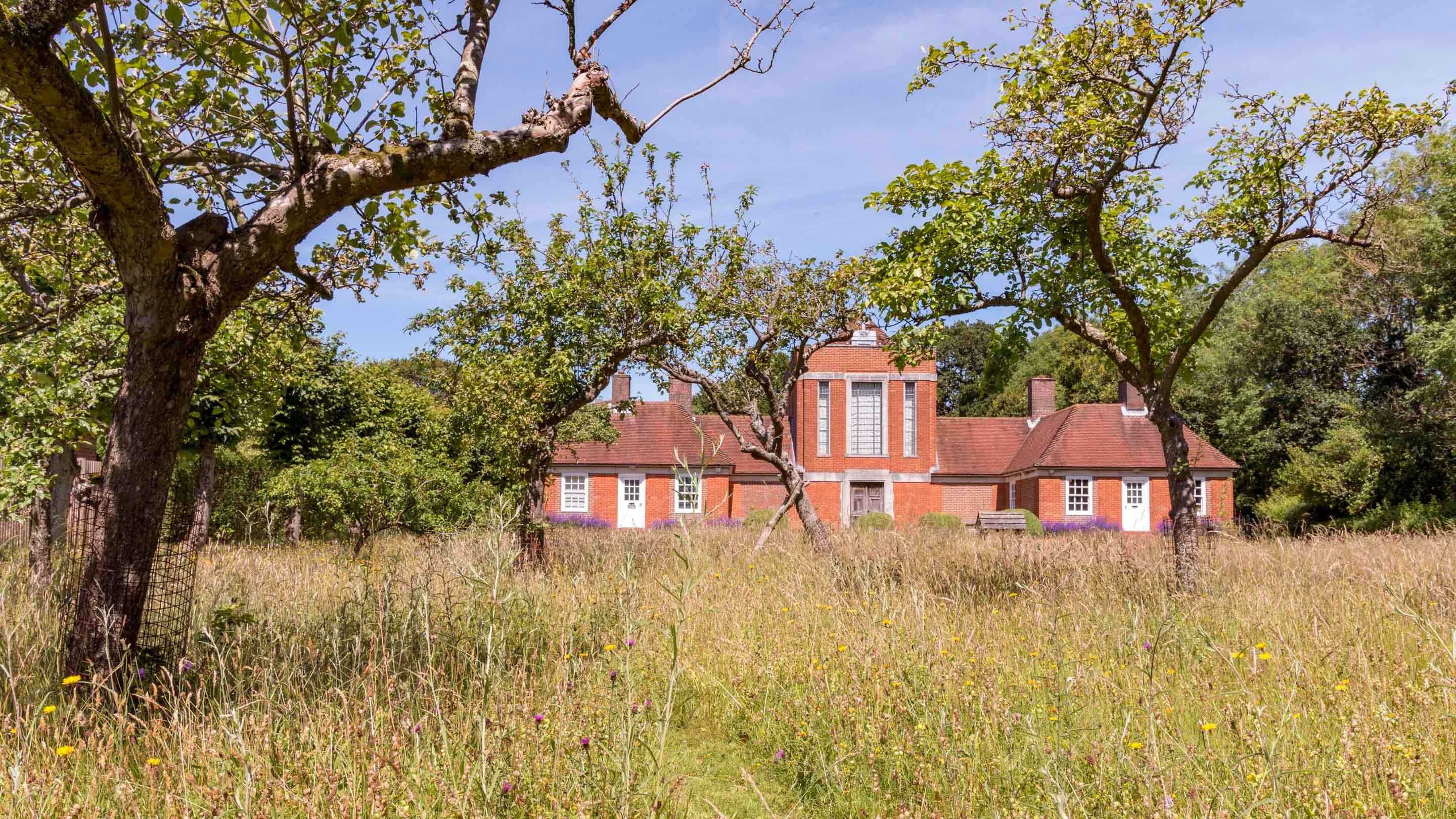 The garden: Sandham Memorial Chapel | Hants | National Trust