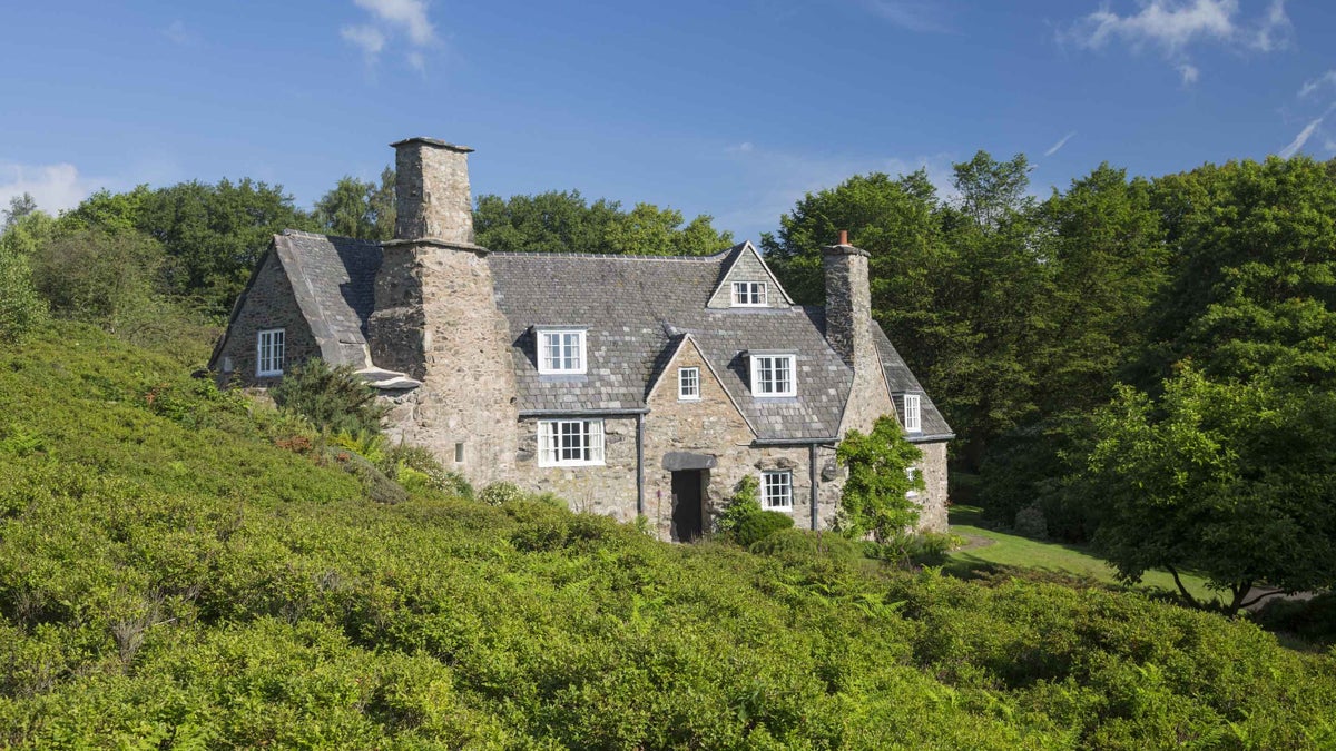 Houses & buildings | Leics & Northants | National Trust