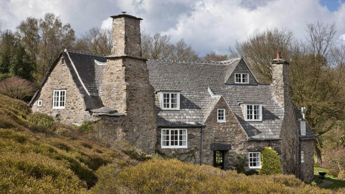 Arts and Crafts houses | Visit | National Trust