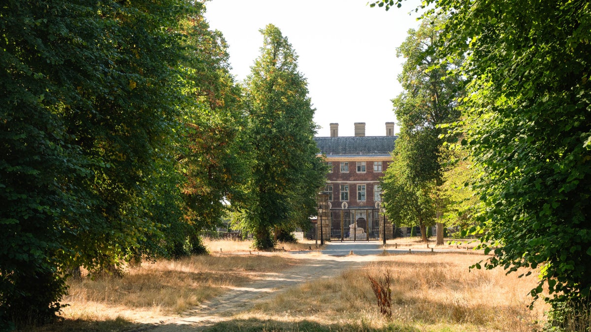 Kingston Station to Ham House walk | London | National Trust