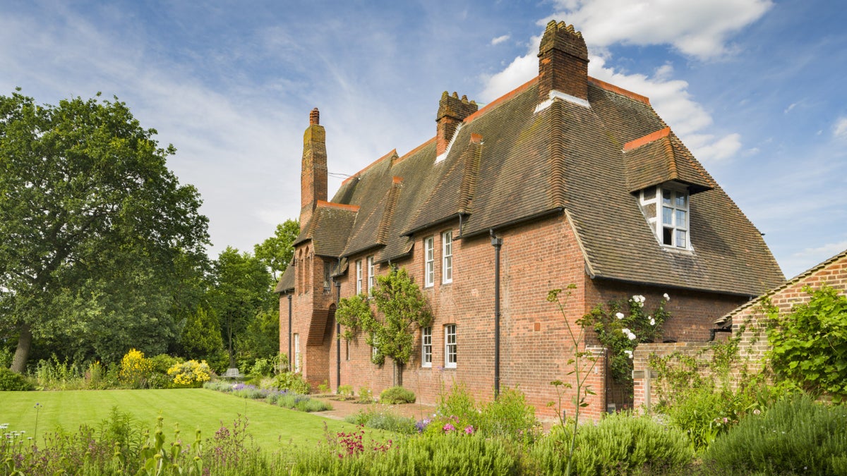The history of Red House garden | London | National Trust