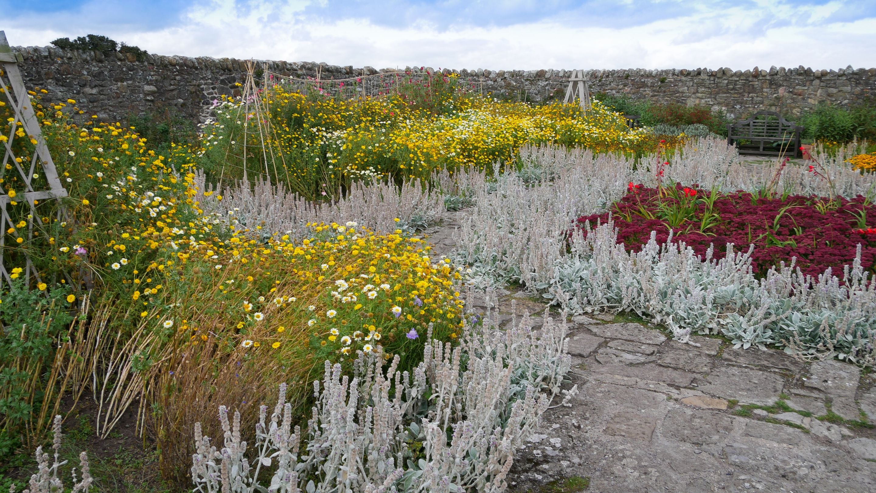Things to do outdoors at Lindisfarne Castle | National Trust