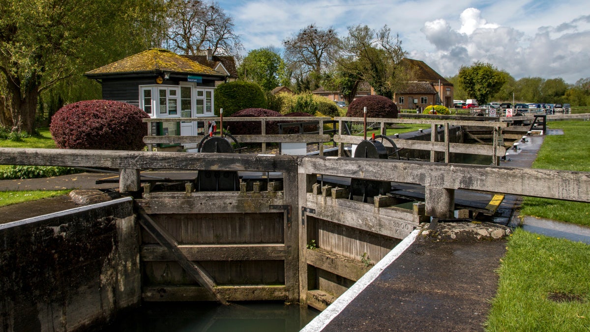 Buscot Red Walk | Oxfordshire | National Trust