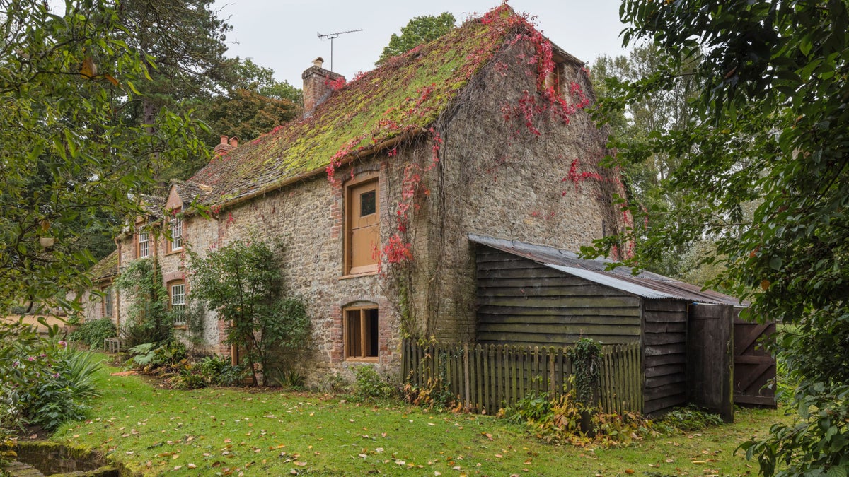Coleshill Village and Parkland | Oxon | National Trust