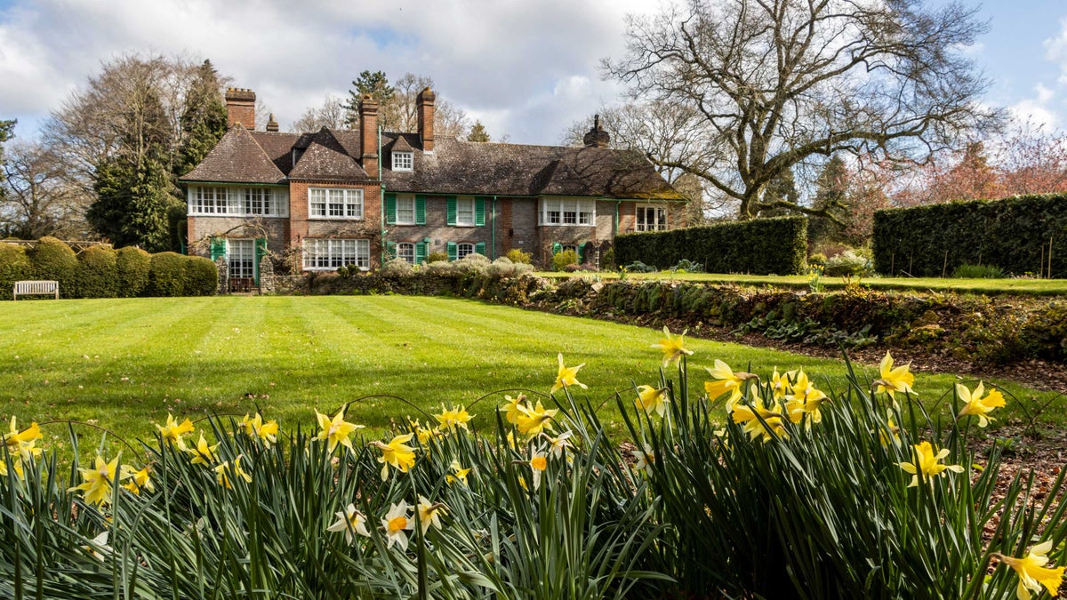 Nuffield Place | Oxfordshire | National Trust