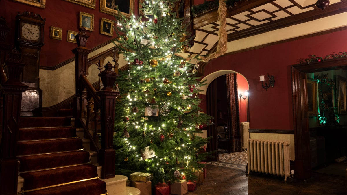Christmas at Sunnycroft 2023 | Shropshire | National Trust