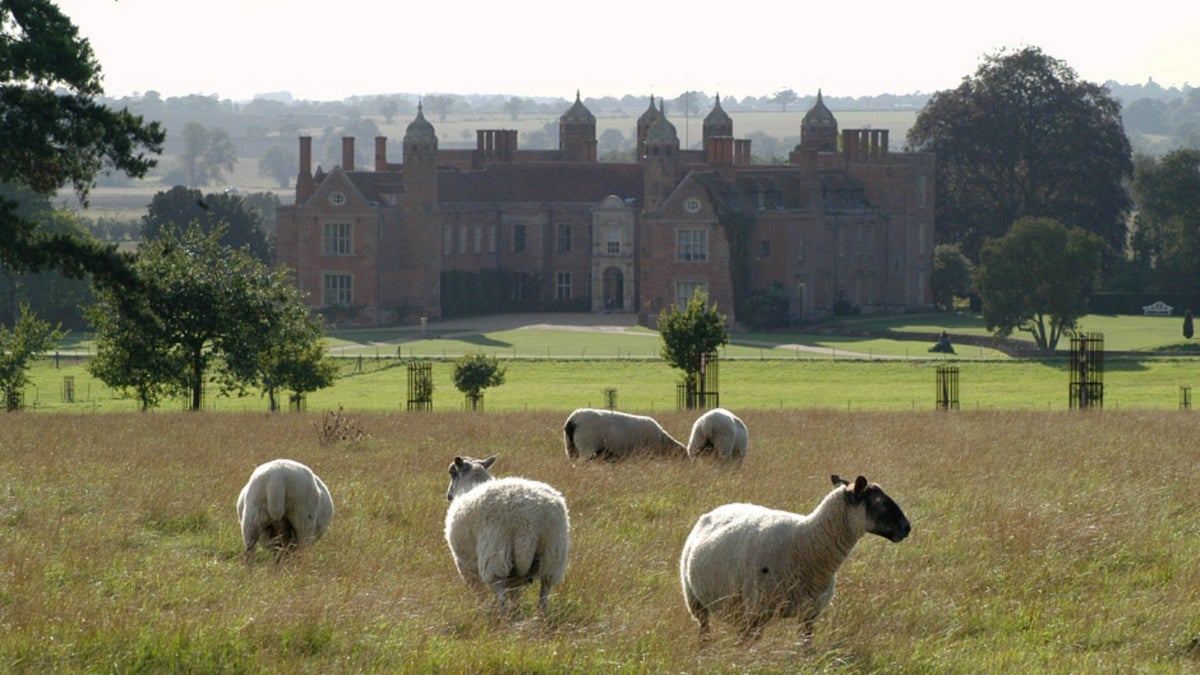 Visiting Melford's garden & park | Suffolk | National Trust