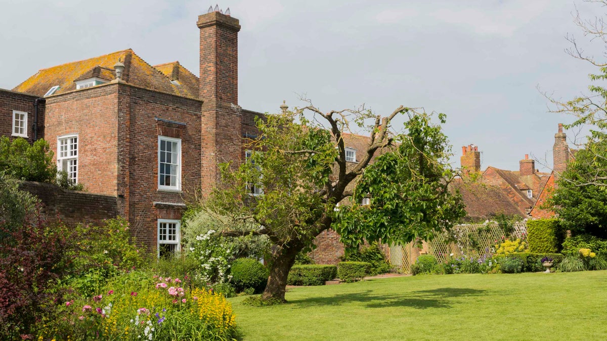 The garden at Lamb House | E Sussex | National Trust
