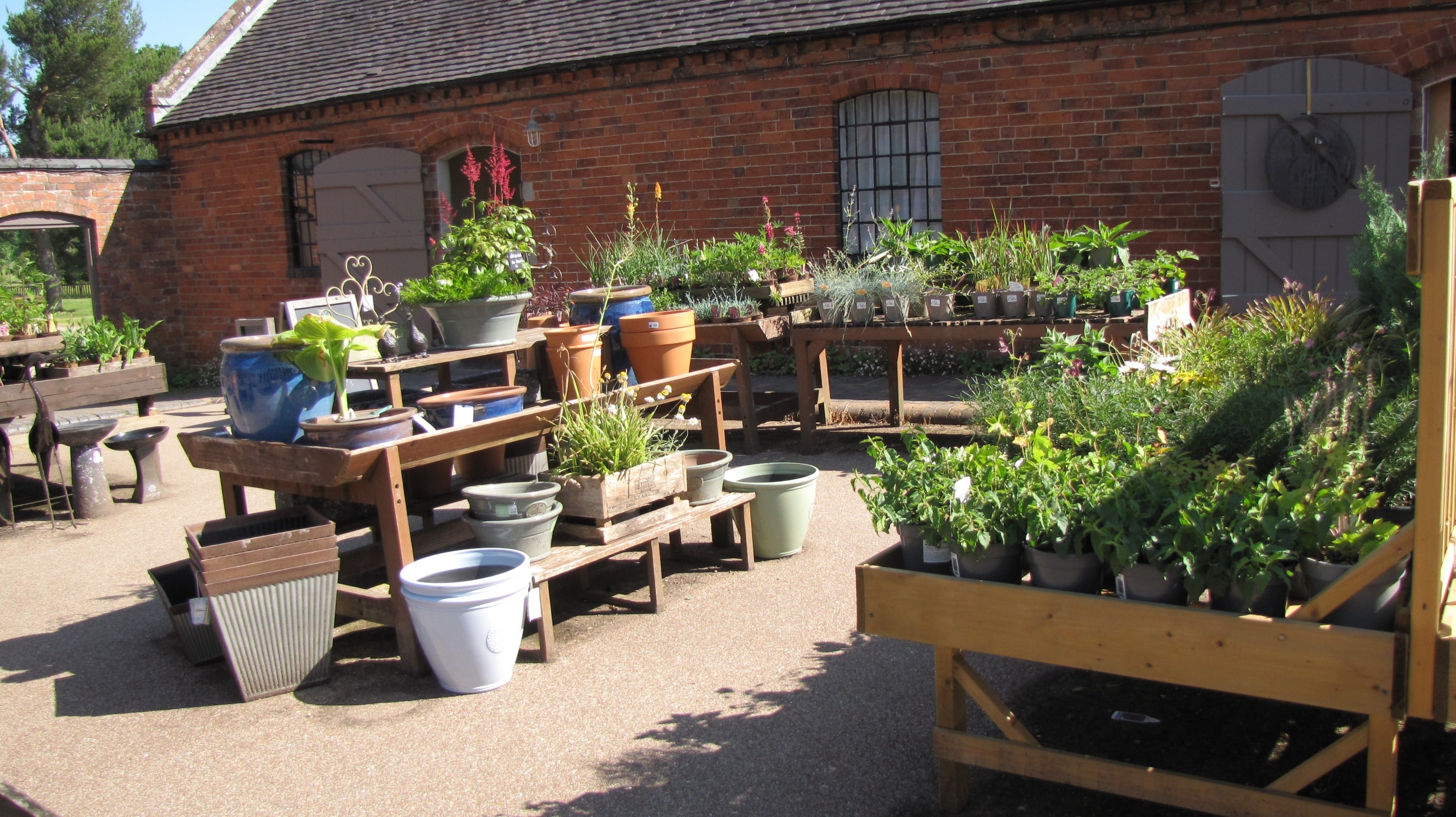 Eating and shopping at Baddesley Clinton | National Trust