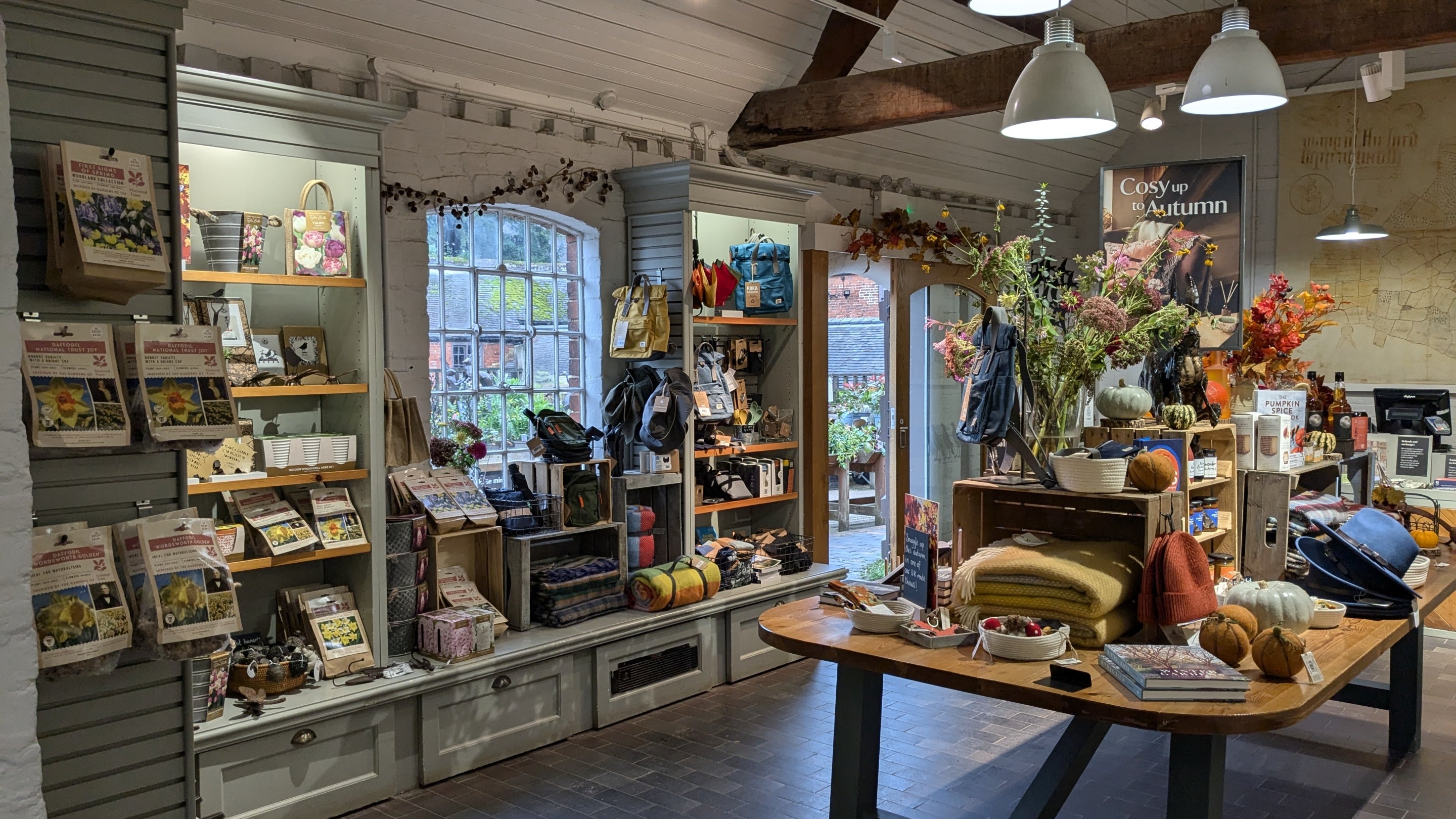 Eating and shopping at Baddesley Clinton | National Trust