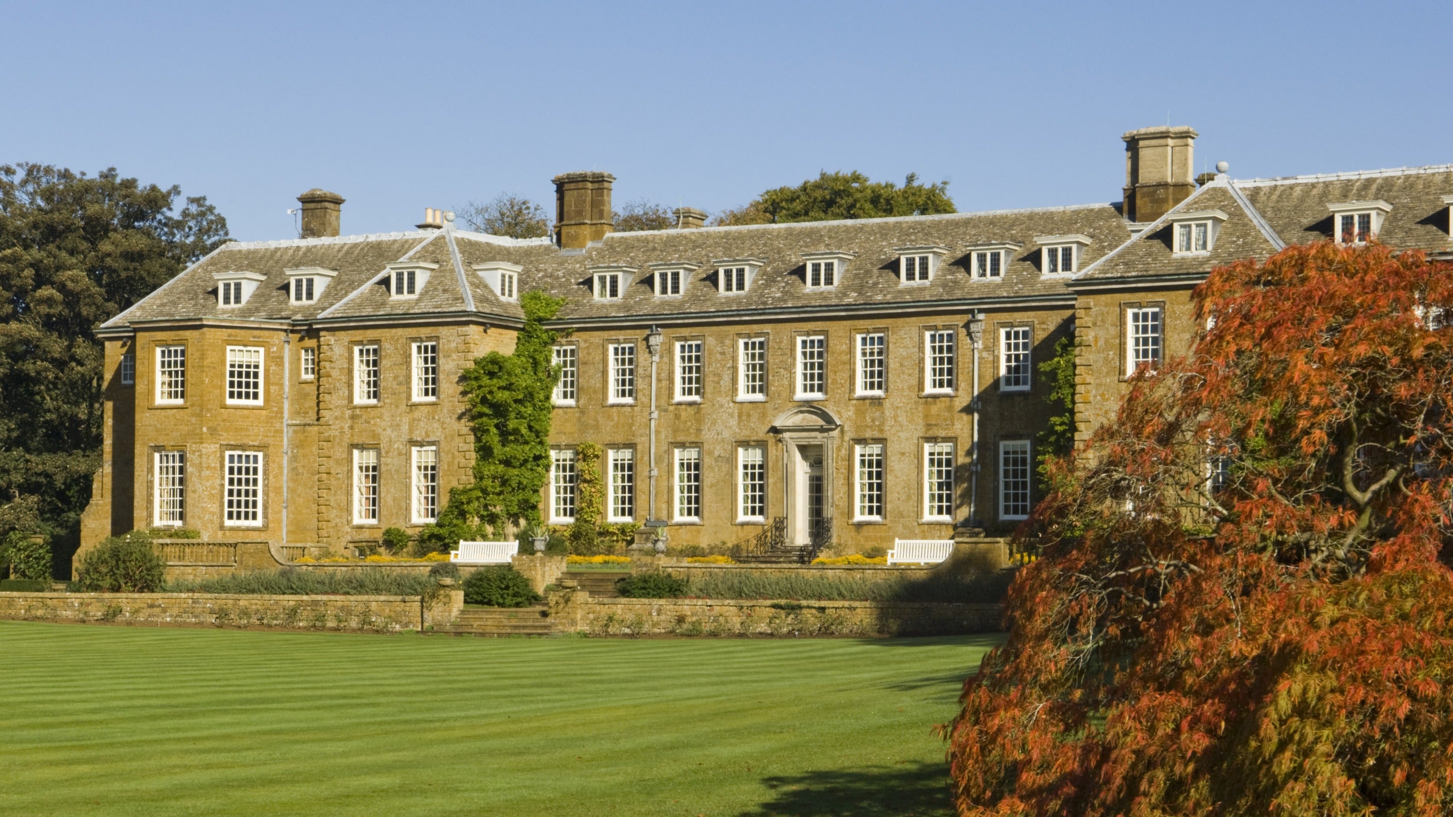 Visiting the garden at Upton | Warwickshire | National Trust