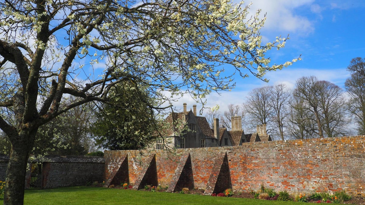 Gardens with medieval features | National Trust
