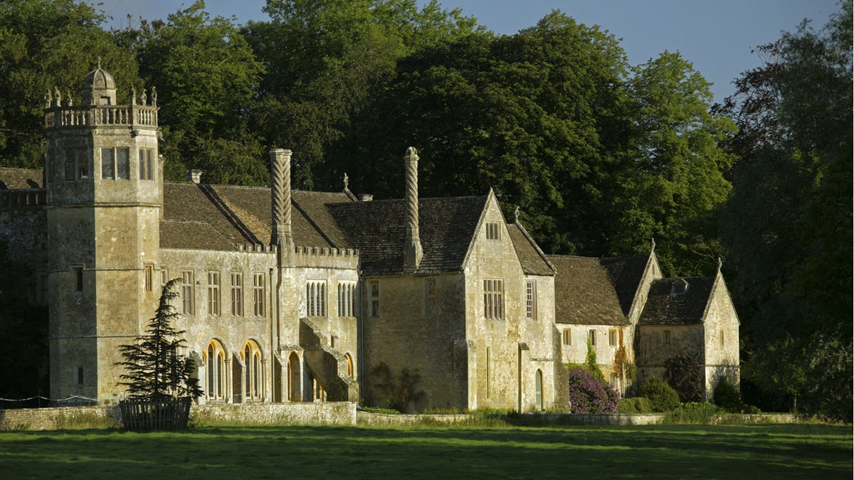 Lacock pleasure garden walk | Wiltshire | National Trust