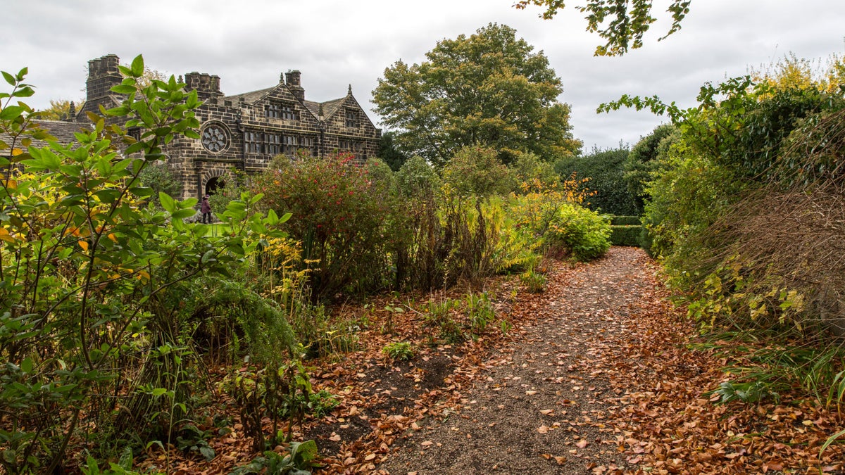Visit East Riddlesden Hall garden | W Yorks | National Trust