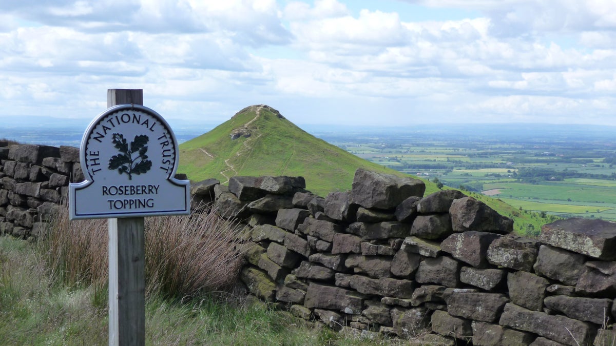 Explore Roseberry Topping │ North Yorkshire | National Trust